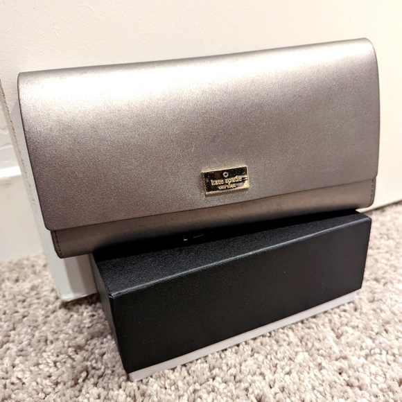 kate spade | Bags | Kate Spade Silver Wallet | Poshmark